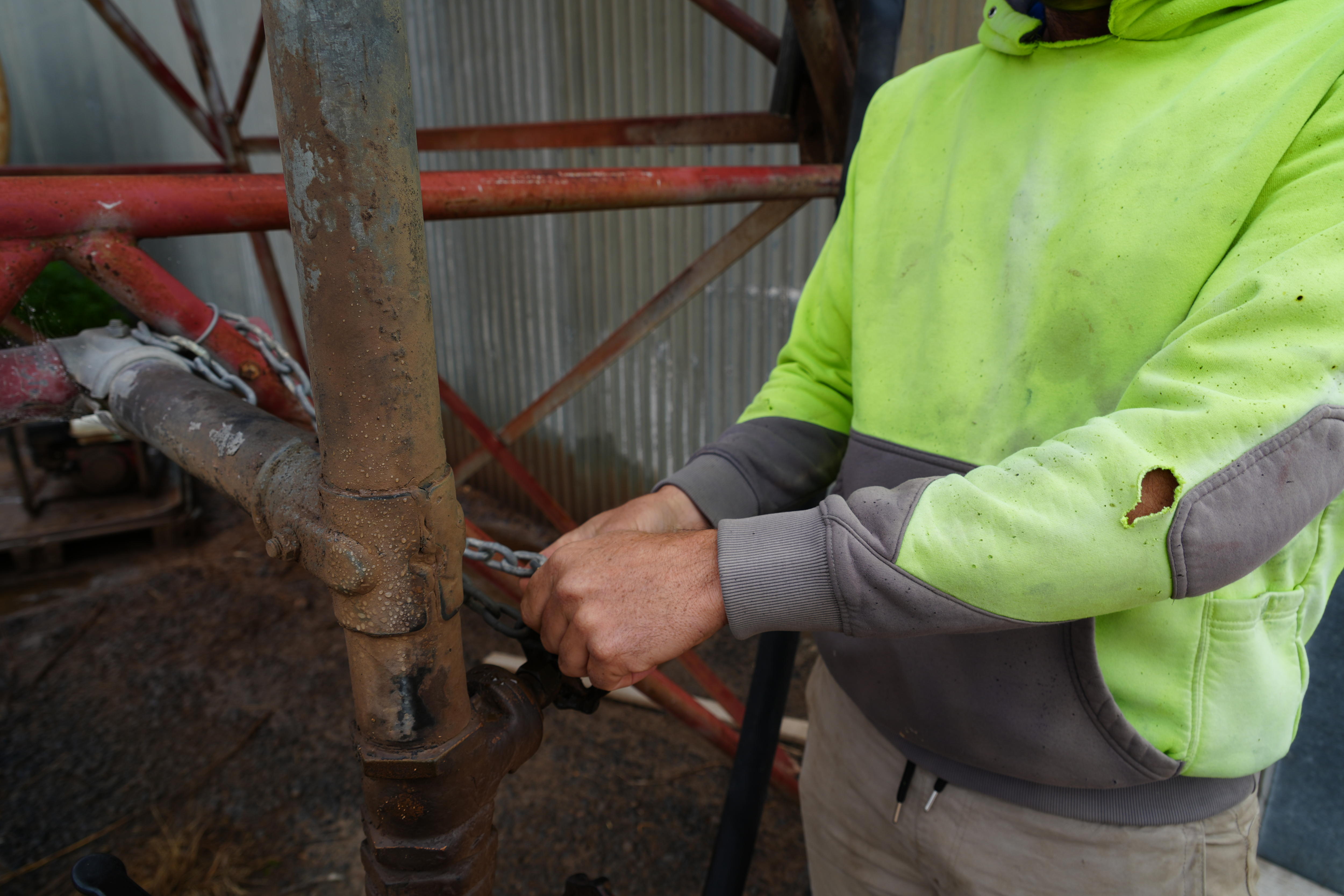 Farmers flock to buy CCTV cameras to stop fuel theft - ABC News