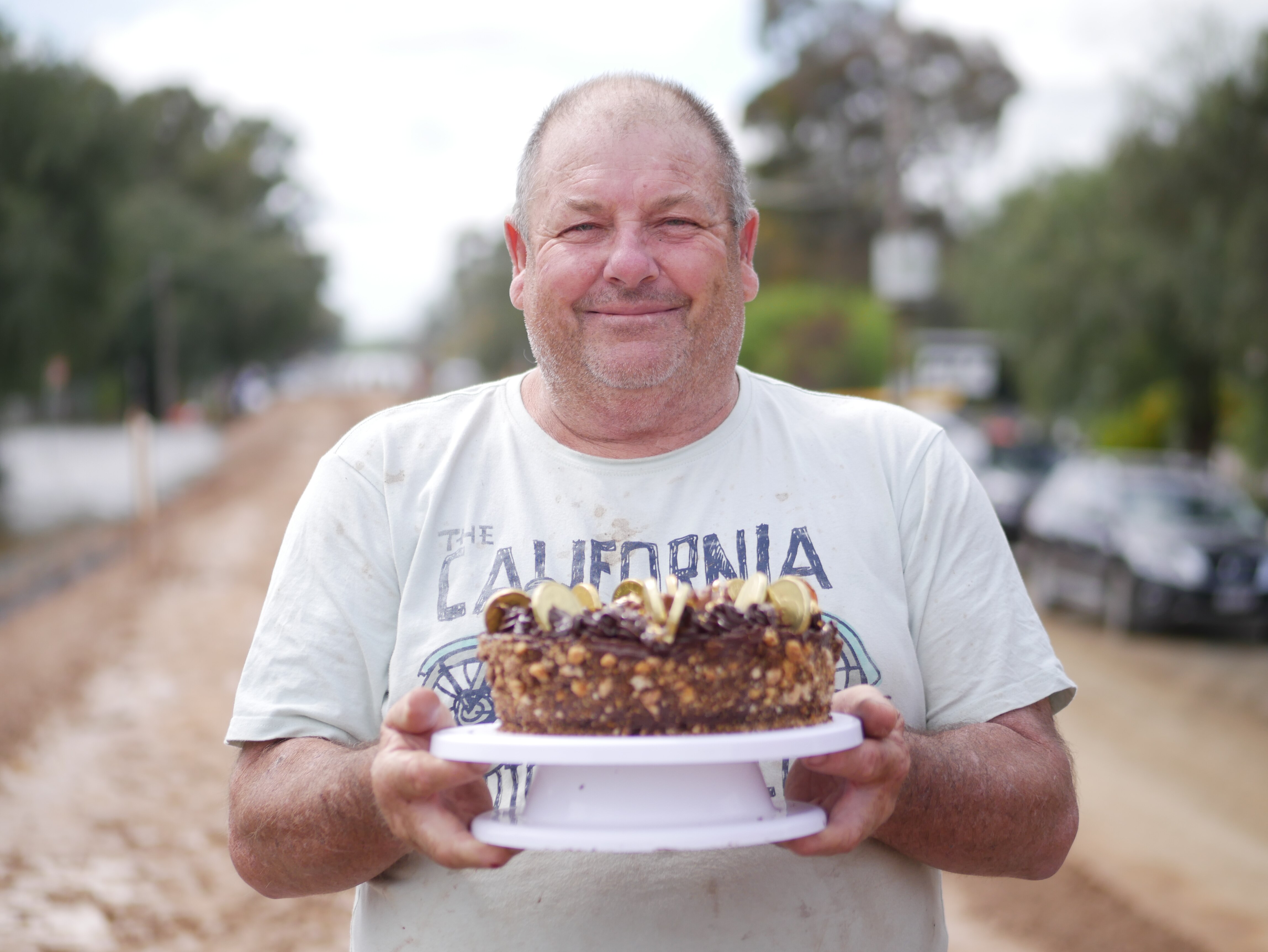 As Victorian floodwater peaks in Echuca, a tight-knit community comes ...