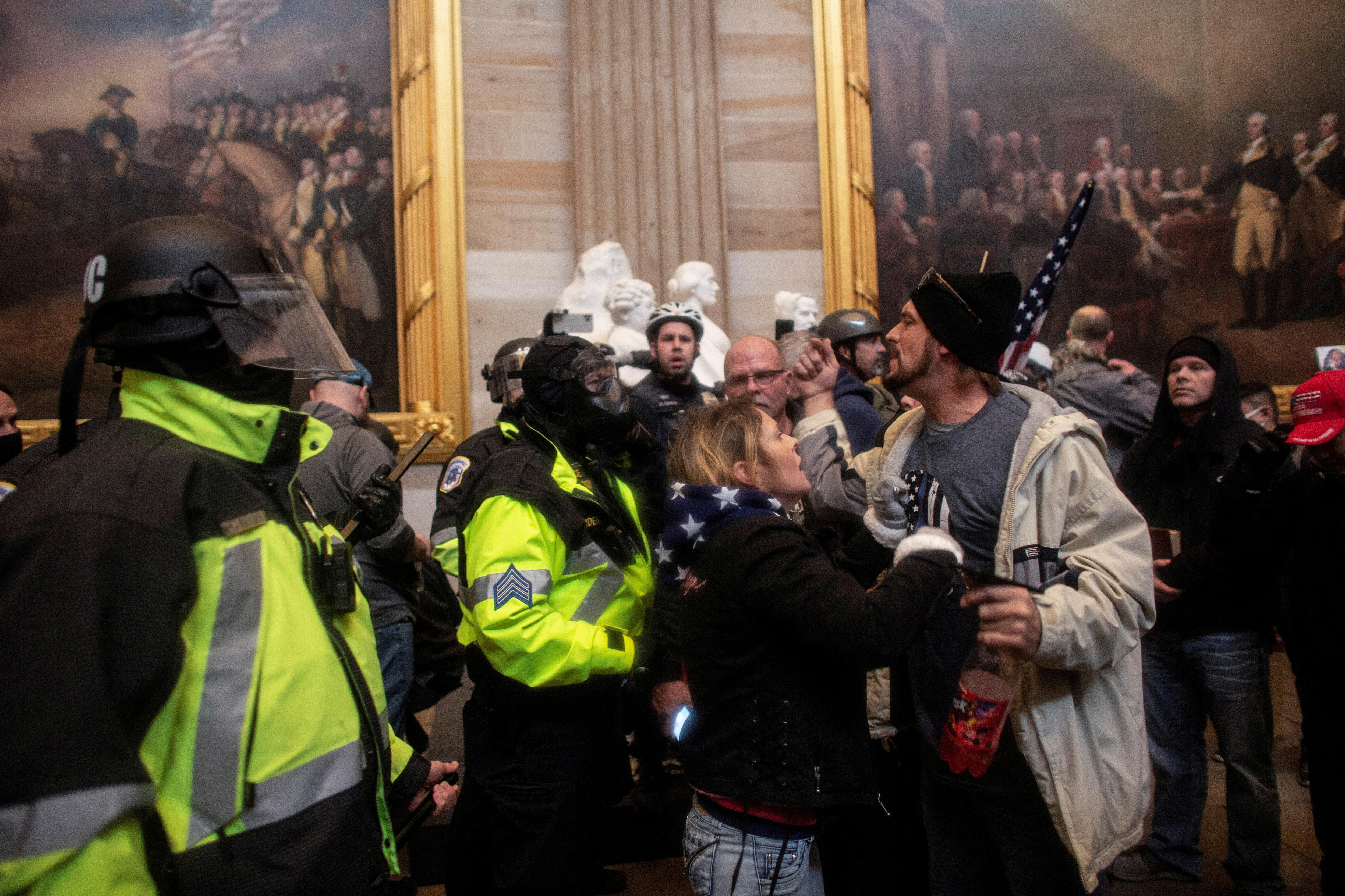NT Police officer's Thin Blue Line symbol triggers ban - ABC News