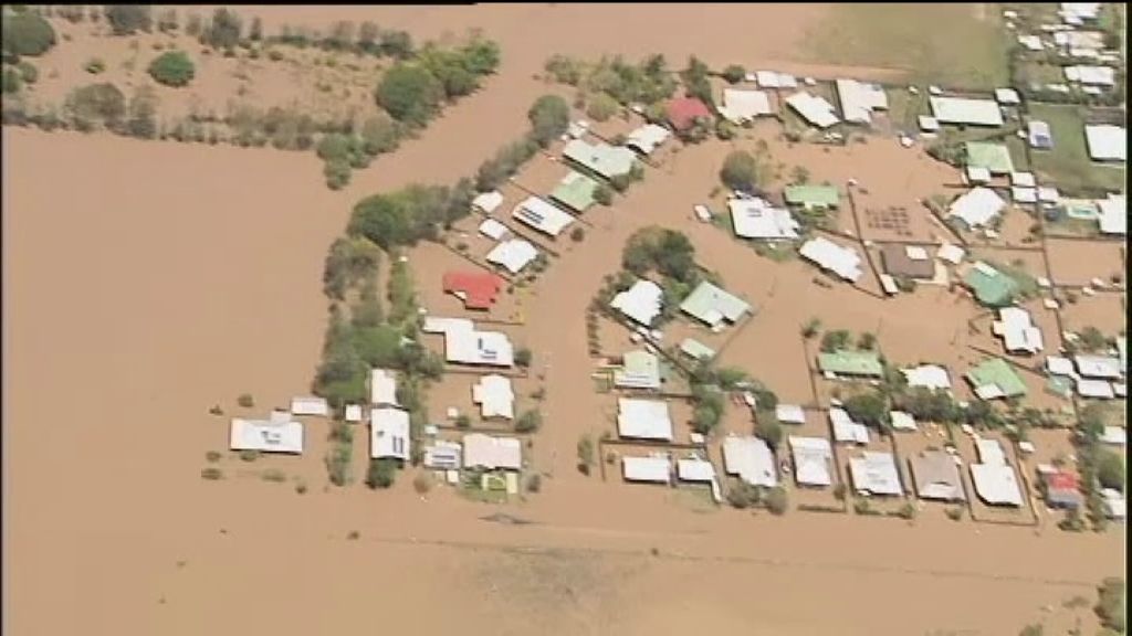 Bundaberg clean-up - ABC News