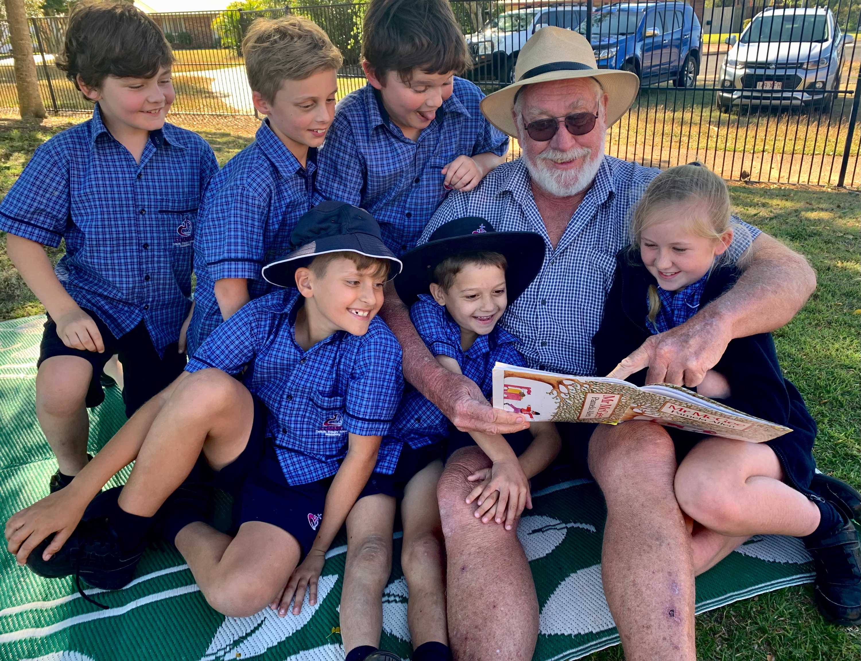Share a book in the shade - ABC listen