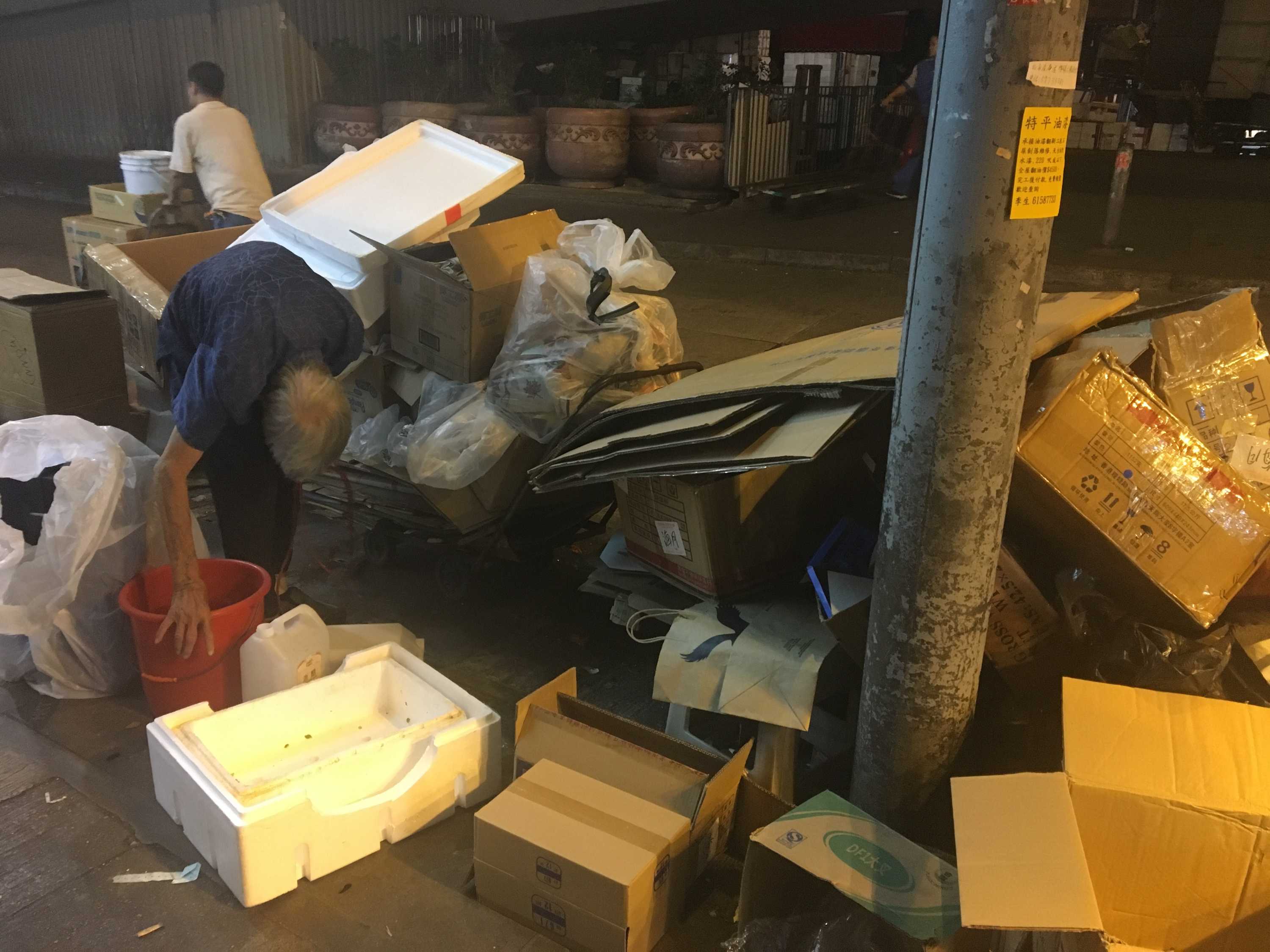 Hong Kong's ageing population struggling to make ends meet - ABC News