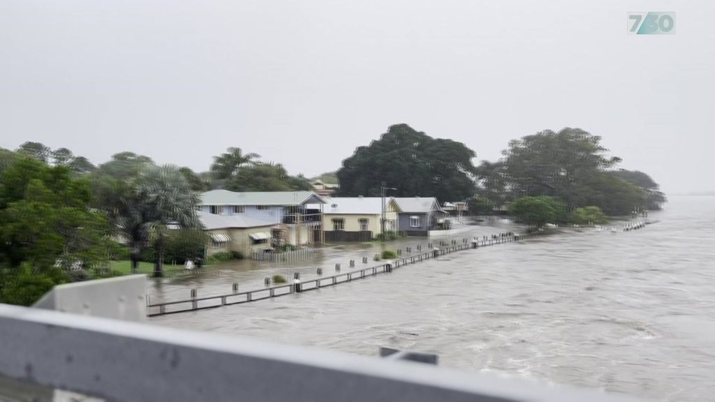 Ballina evacuated as NSW flood disaster spreads - ABC News