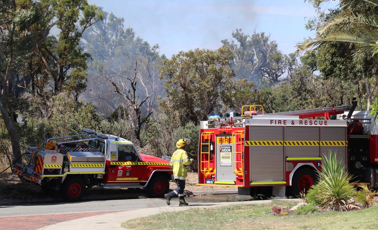 Warning for bushfire in Wheatbelt downgraded, arson suspected in ...