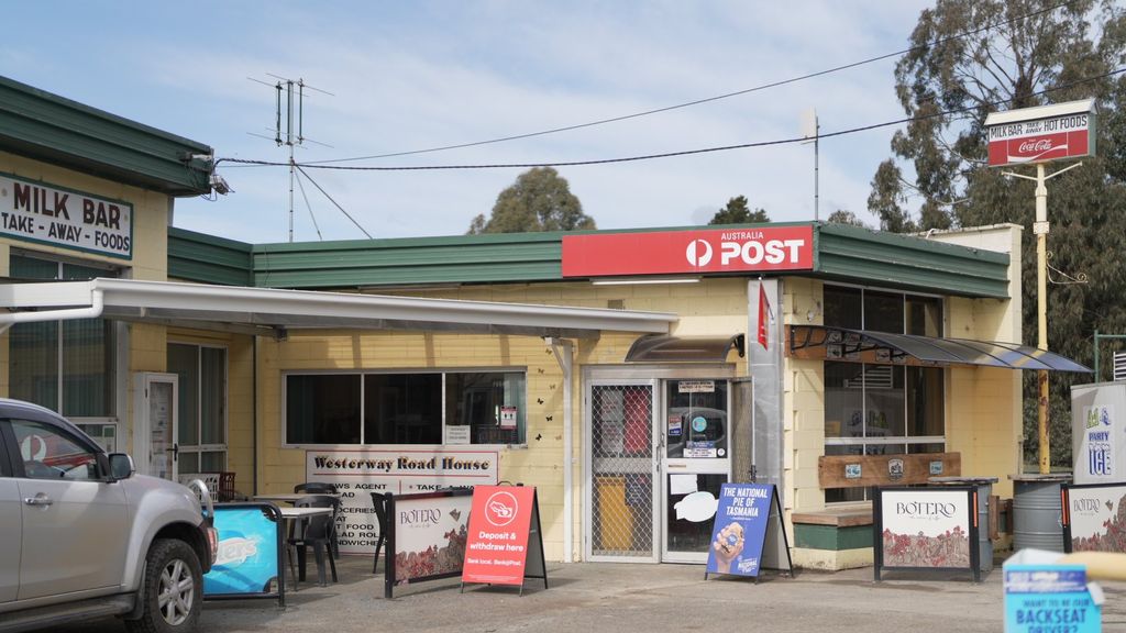 Sharyn Wakefield owner Westerway Roadhouse - ABC News