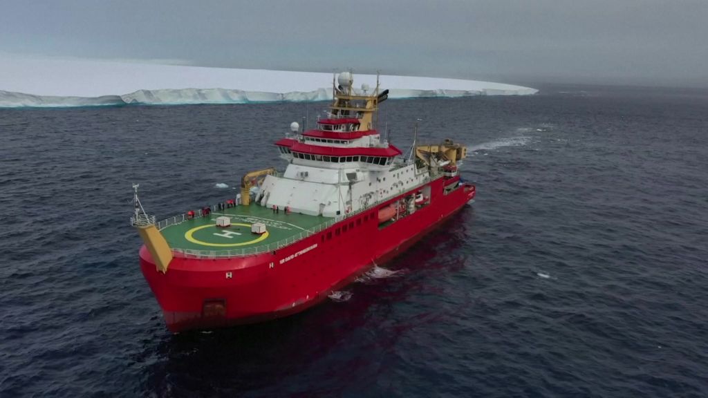 World's largest iceberg floats away from Antarctica - ABC News