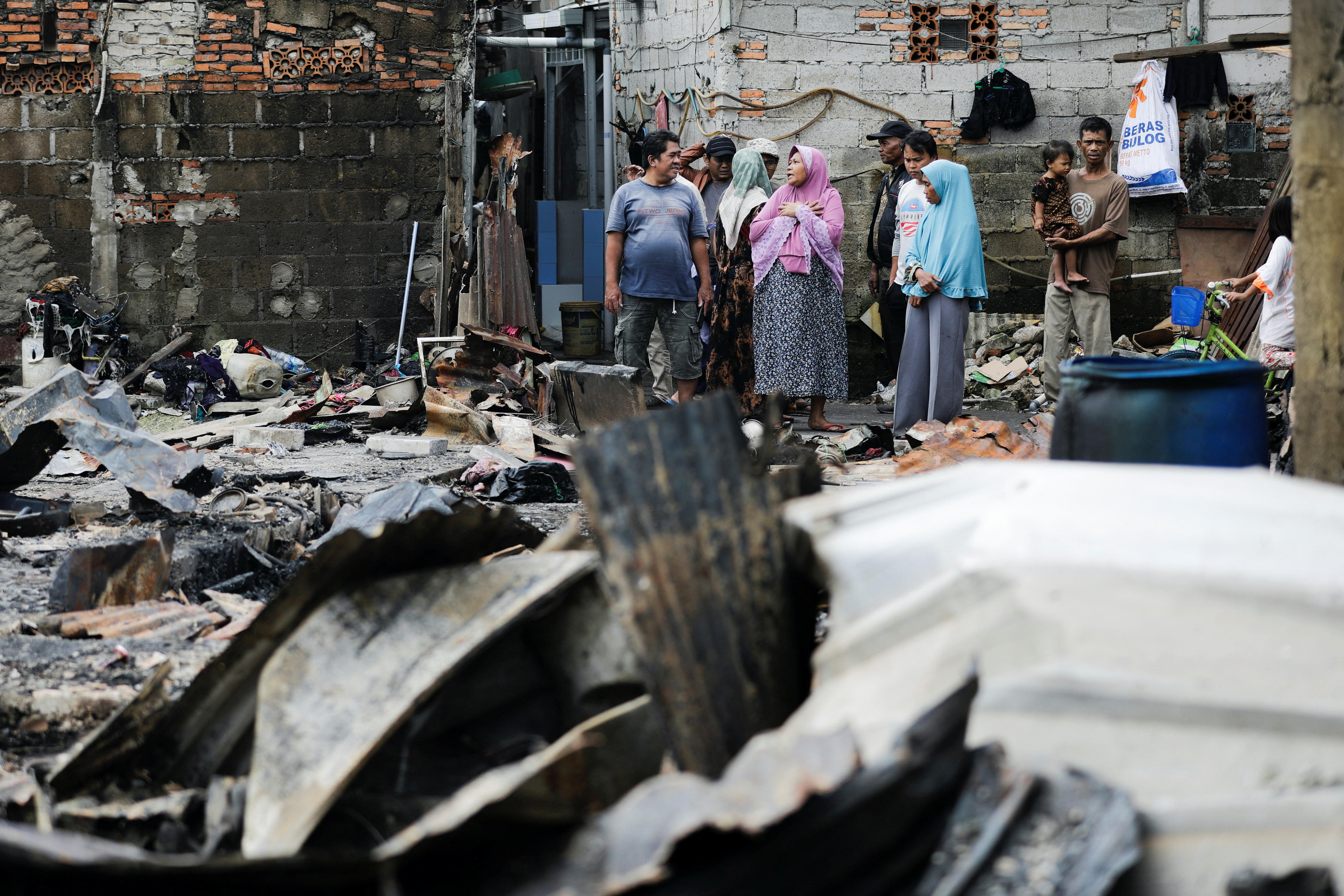 Fire at Indonesia's Pertamina's fuel storage station kills at least 17 ...