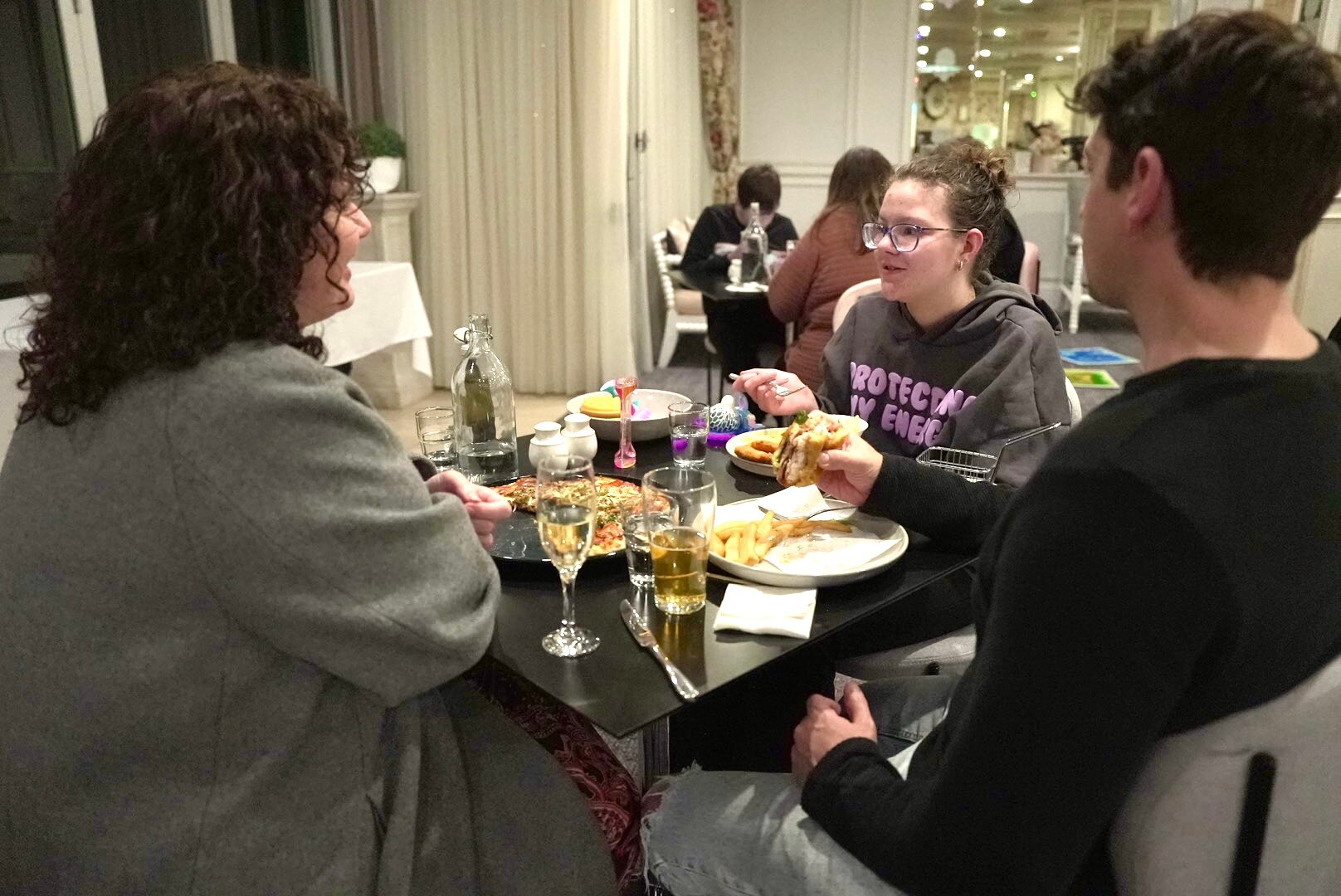 Autistic community benefitting from quiet dinners as sensory-friendly ...
