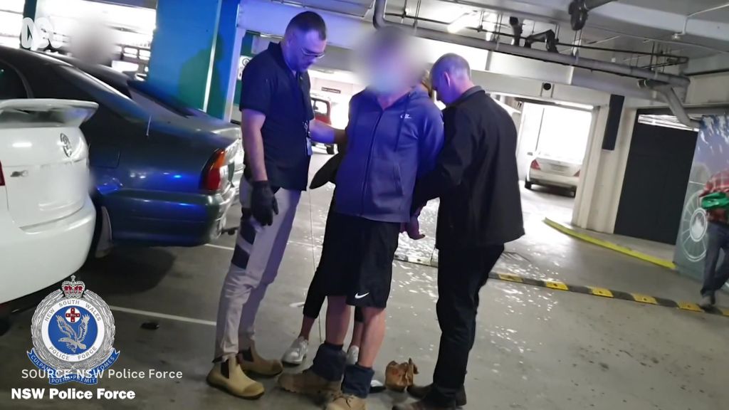 Police arrested the man in a Kempsey carpark - ABC News
