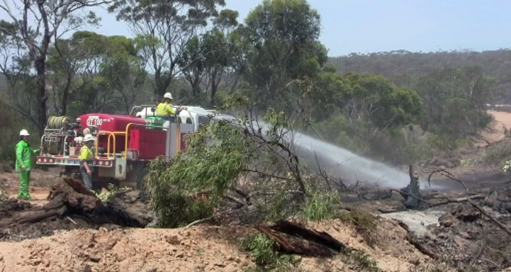 Fire at Bremer Bay no longer poses threat - ABC News