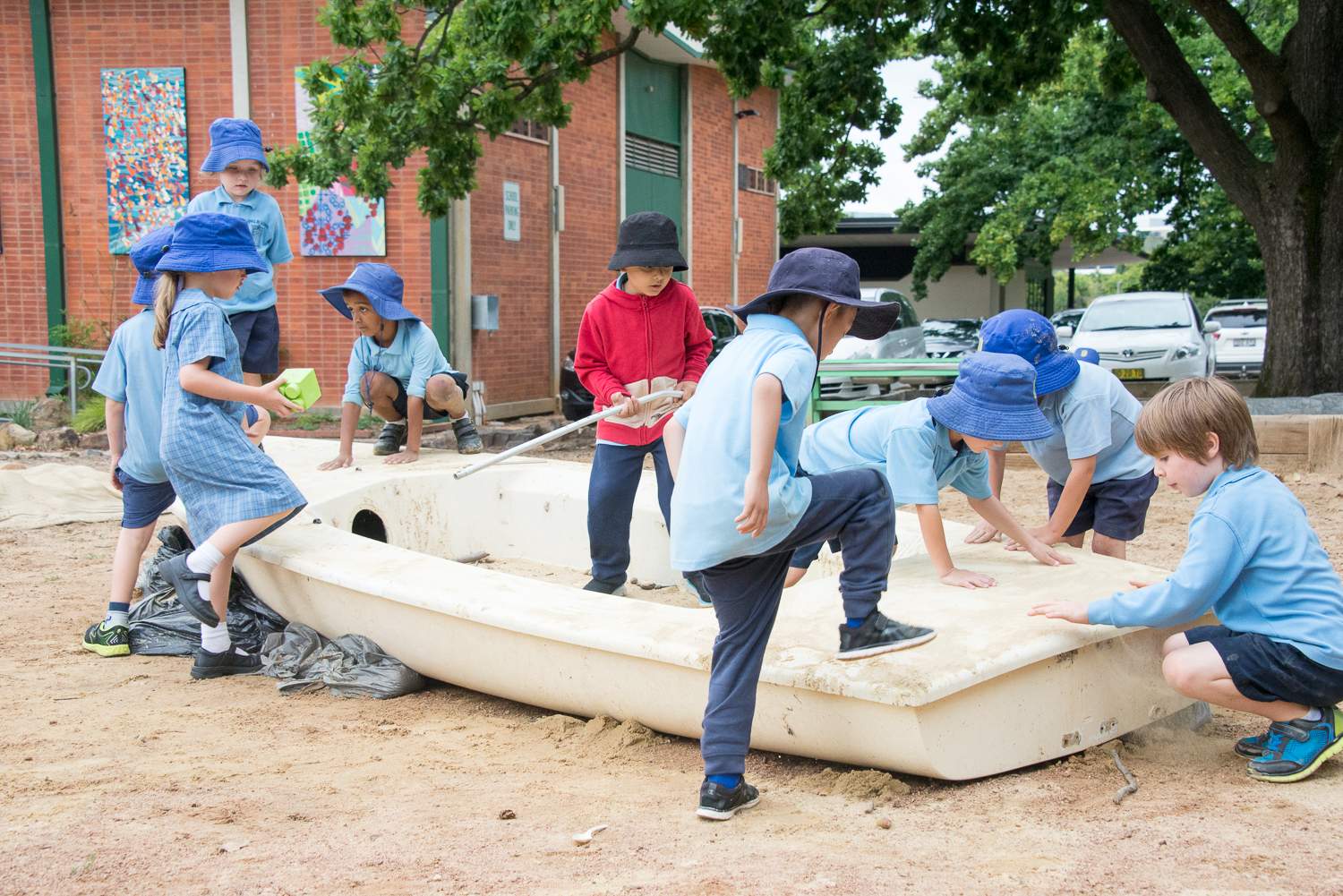 Loose parts play: Canberra primary school students revel in playgrounds ...