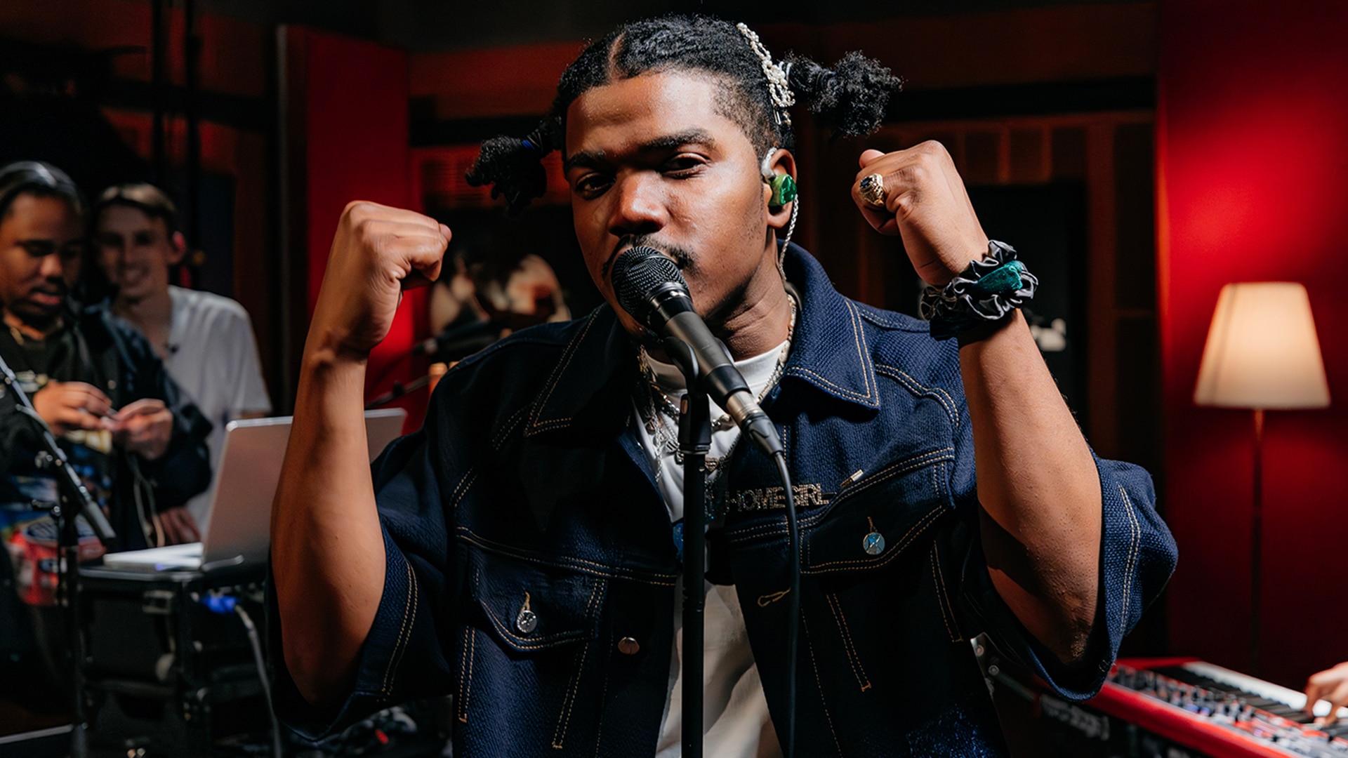 Smino covers Outkast ‘Roses’ for Like A Version - triple j