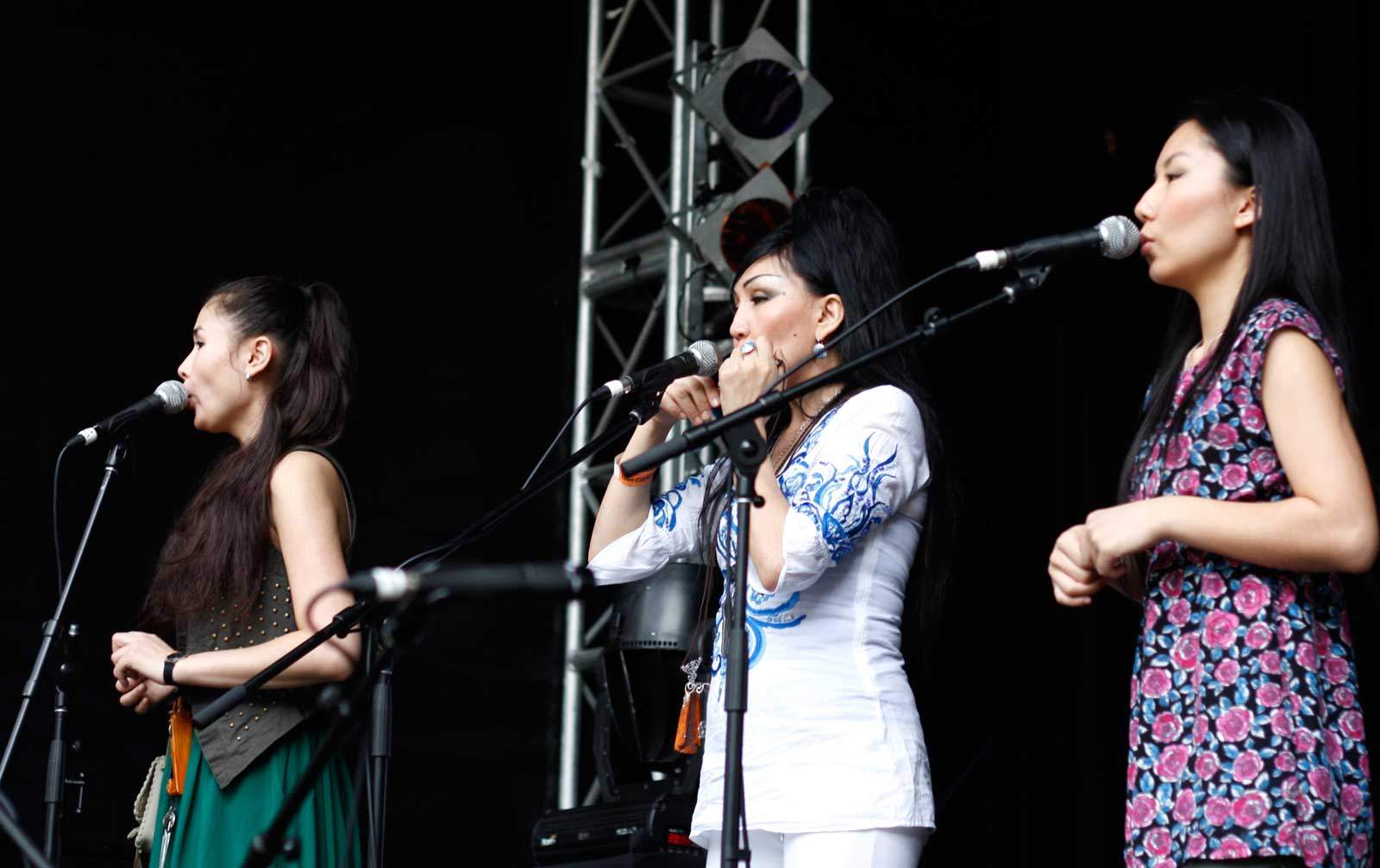 Yakut trio Ayarkhaan - ABC Radio National