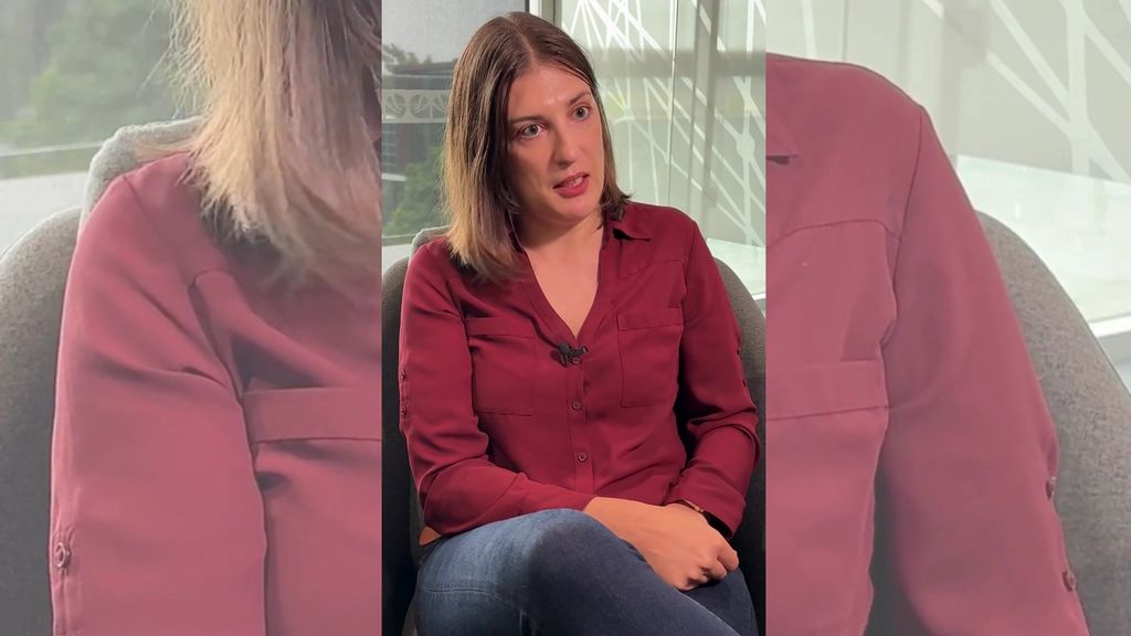 Stacy was in her 20s when she developed a tremor - ABC News