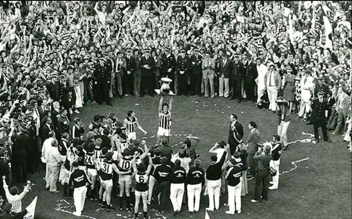 Port Adelaide veteran and football great Russell Ebert declared 'legend ...