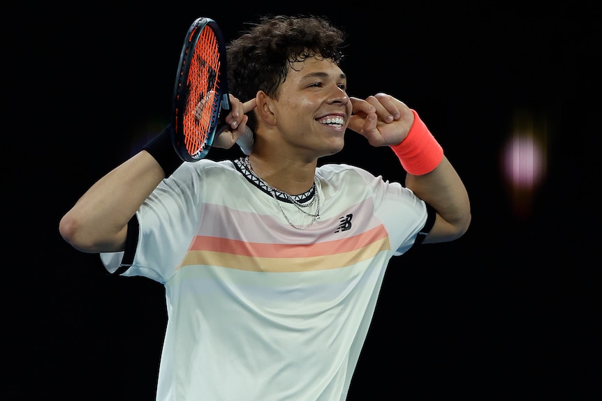 Alexei Popyrin goes down in straight sets to Ben Shelton in Australian ... Alexei Popyrin goes down in straight sets to Ben Shelton in Australian ...