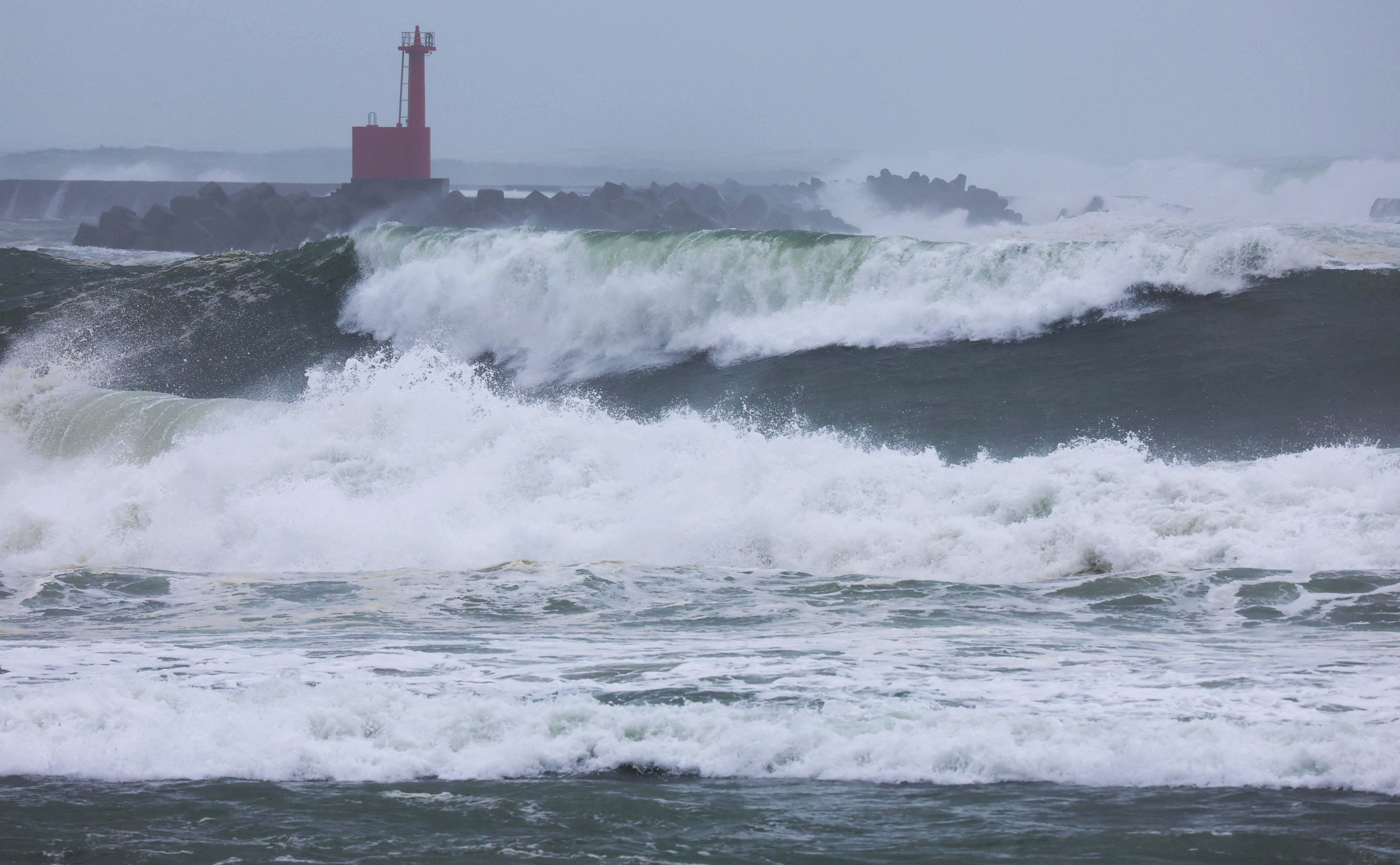 Japan issues special typhoon warning as 'unprecedented' storm ...