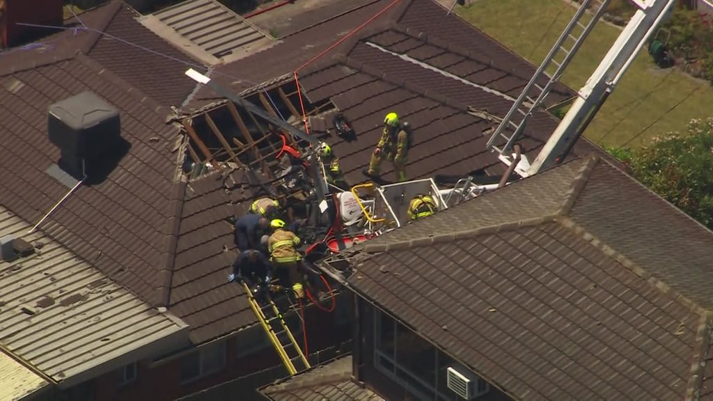 Helicopter crashes into a house in south-east Melbourne - ABC News