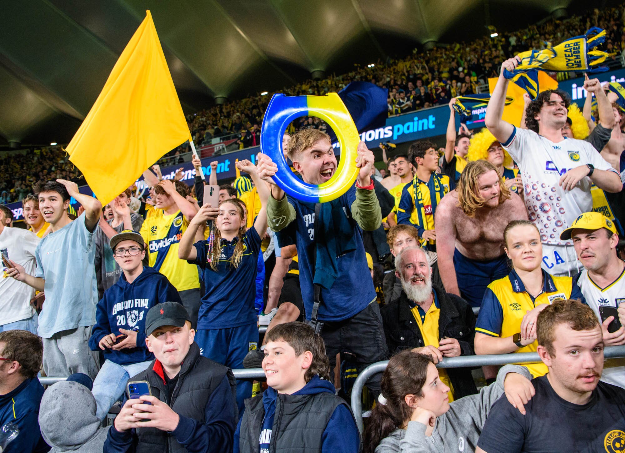 Central Coast Mariners stun Melbourne City in A-League Men's Grand ...