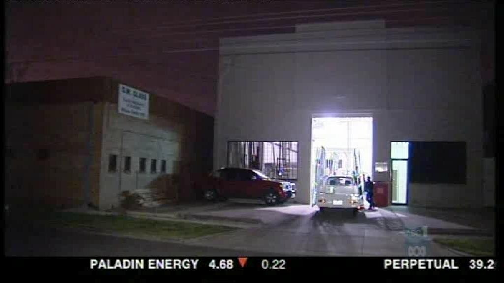 Fatality at Melbourne glass factory - ABC News