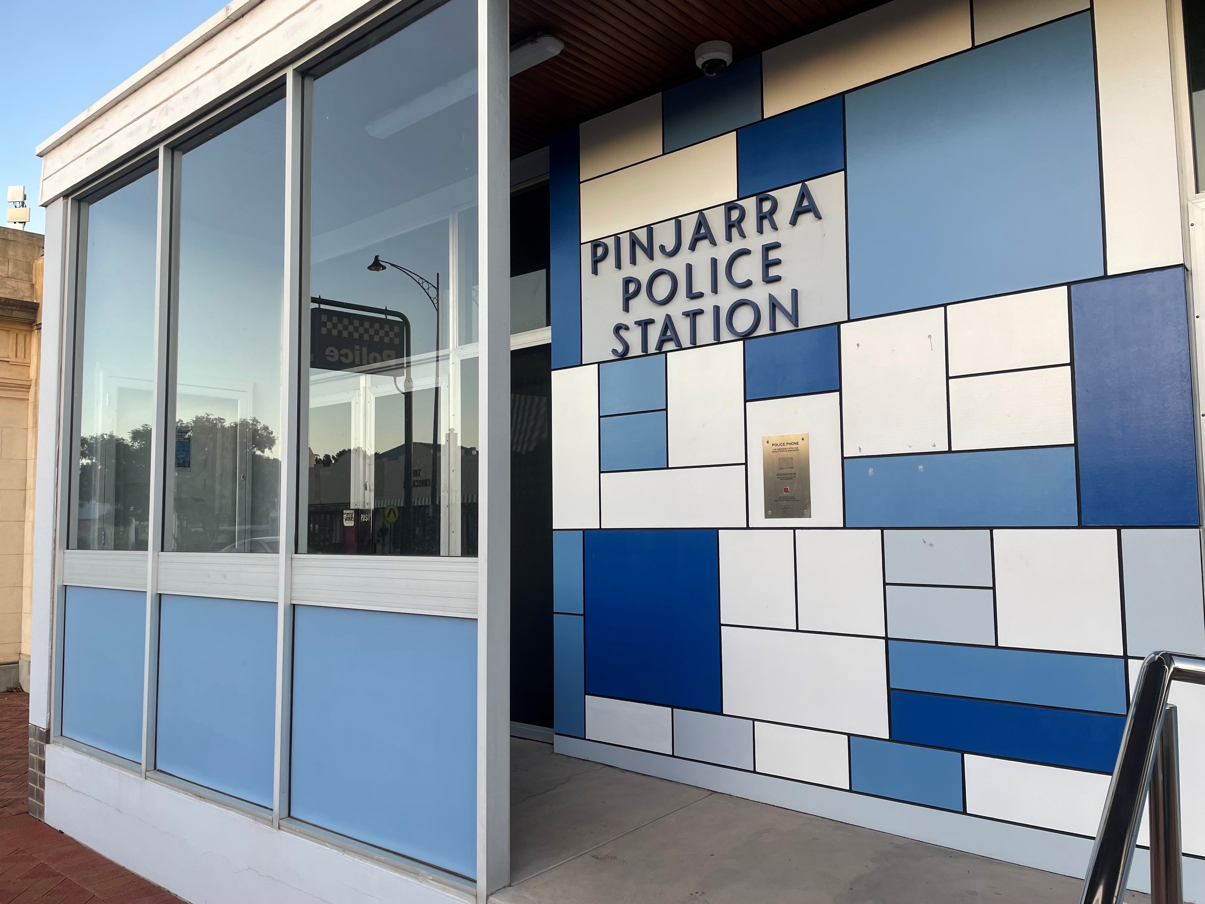 WA Police respond to reports man armed with a firearm in Pinjarra - ABC ...