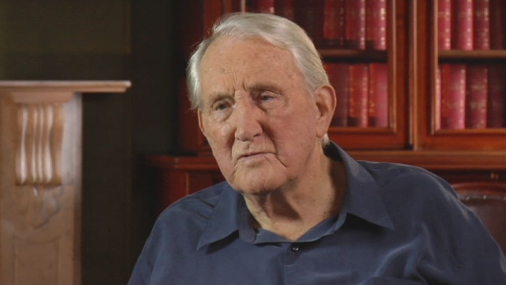 ALP icon Tom Uren dies aged 93 - ABC News