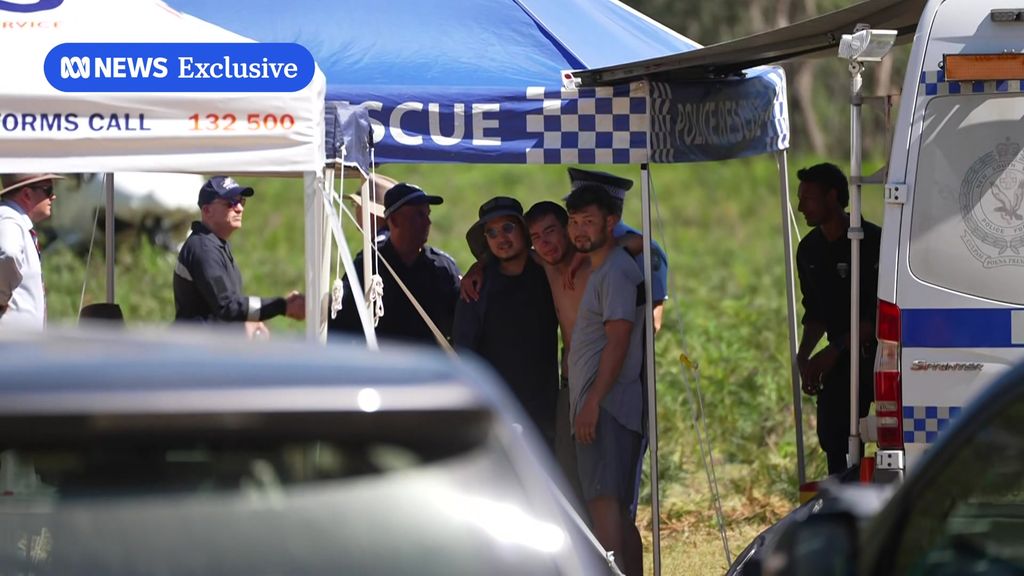 Mobile phones banned from all NSW public high schools from today - ABC News