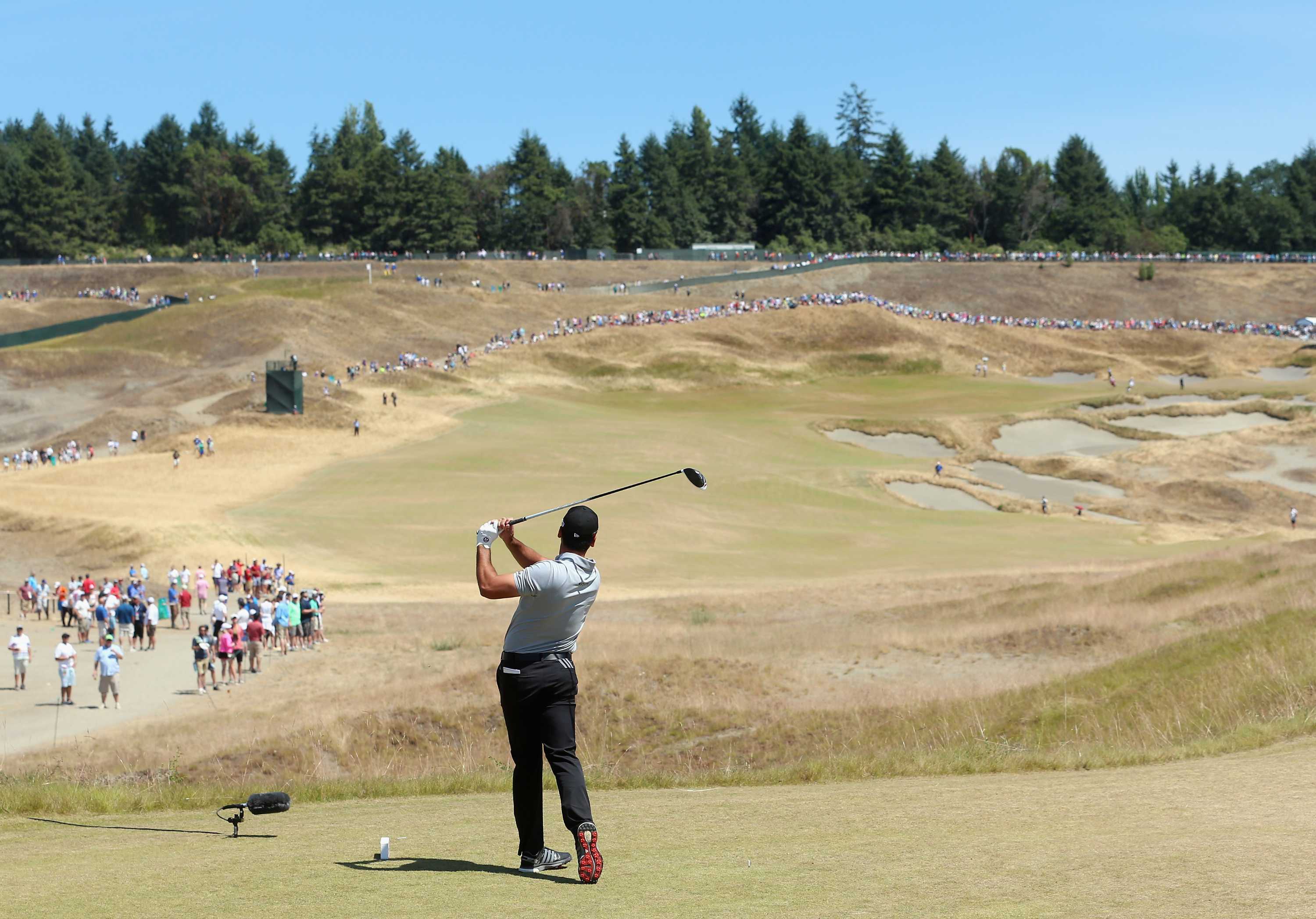 Jason Day recovers from vertigo to shoot third round 68 and joins four ...