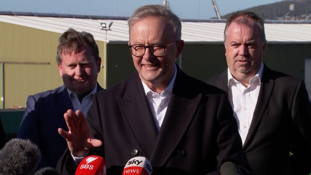 Protester Heckles Prime Minister Anthony Albanese Over Affordable