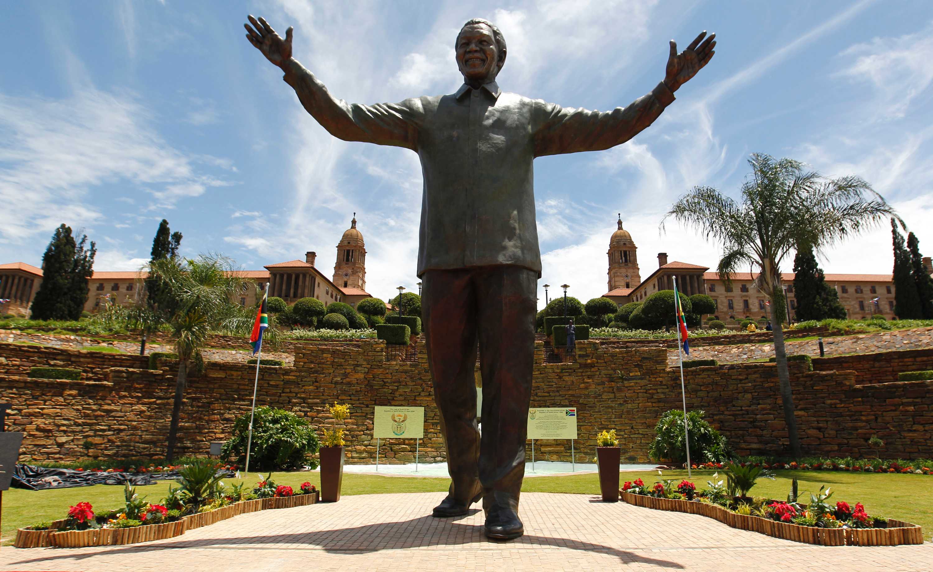 World's largest statue of Nelson Mandela unveiled in Pretoria - ABC News