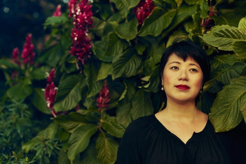 Money for strangers as poet Eileen Chong brings in the Lunar New Year - ABC listen