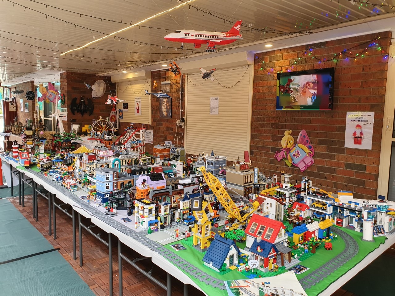 Canberra Christmas Lego display contains over 200,000 Lego pieces - ABC ...