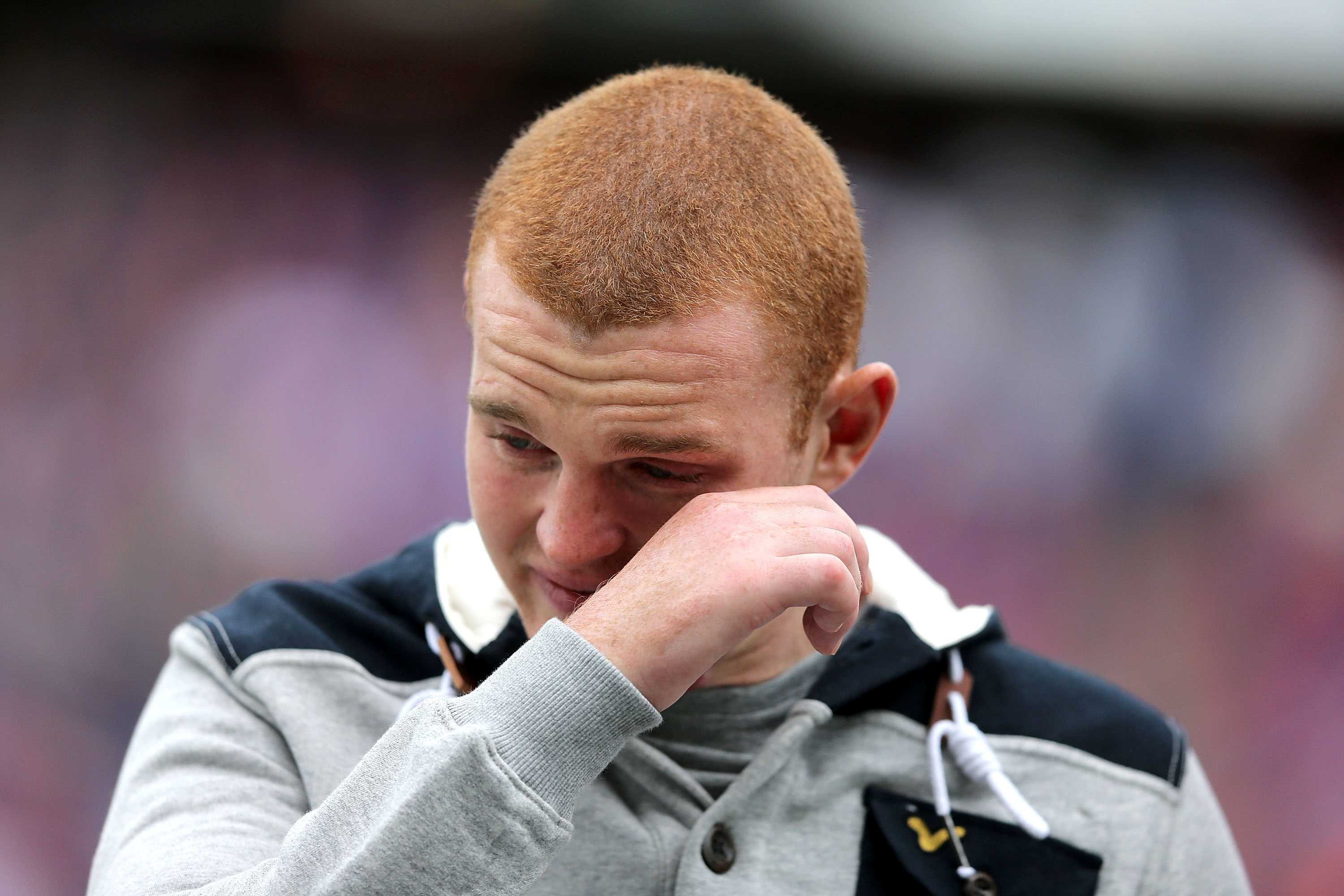 Alex McKinnon overcome by emotion as he takes to Hunter Stadium for ...