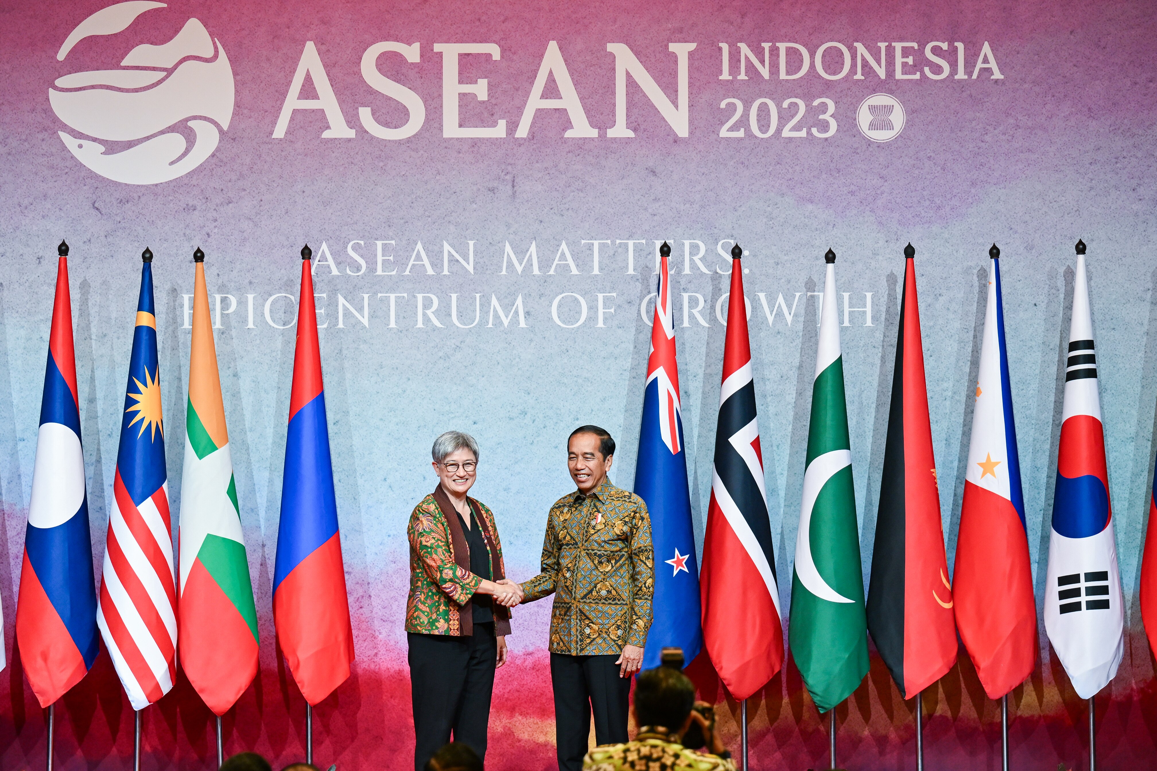 'Rebuilding' Australia's international development policy - ABC listen