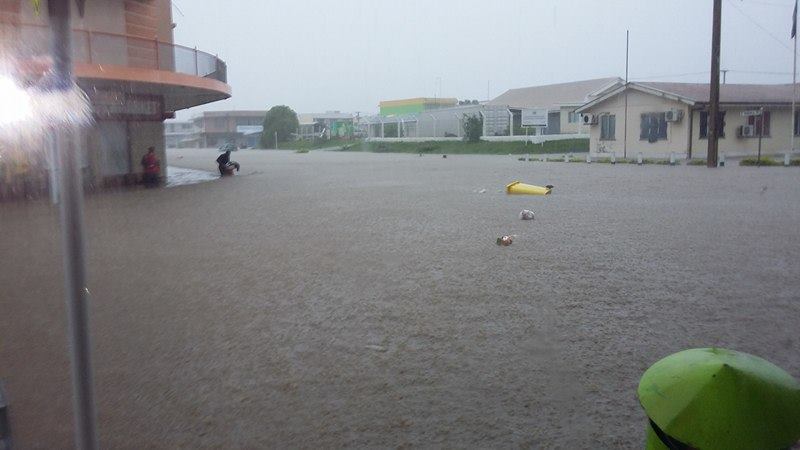 Fiji floods: Days of torrential rain cause severe flooding and ...