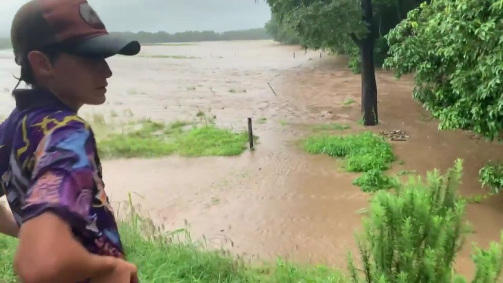 Finch Hatton receives more than 1000mm of rain - ABC News