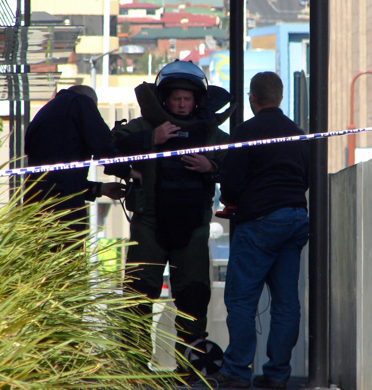 'Irresponsible' hospital staffer caused bomb scare - ABC News