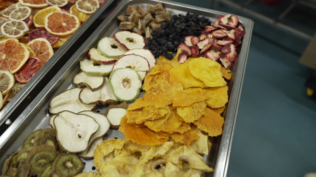Nature's Lollies: Gourmet dried fruit from imperfect produce - ABC News