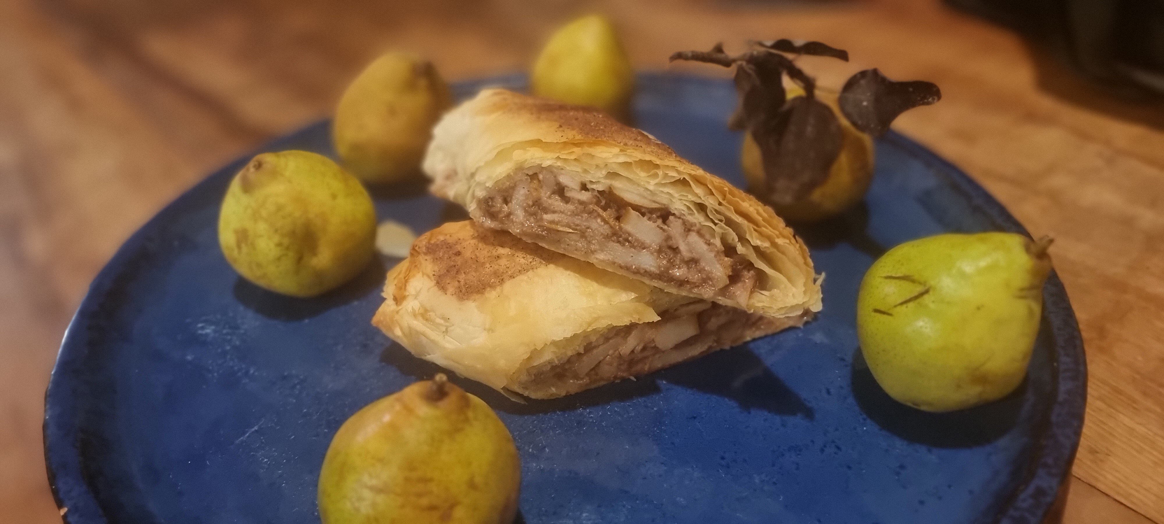 Kirsten Bacon's pear and walnut strudel - ABC News