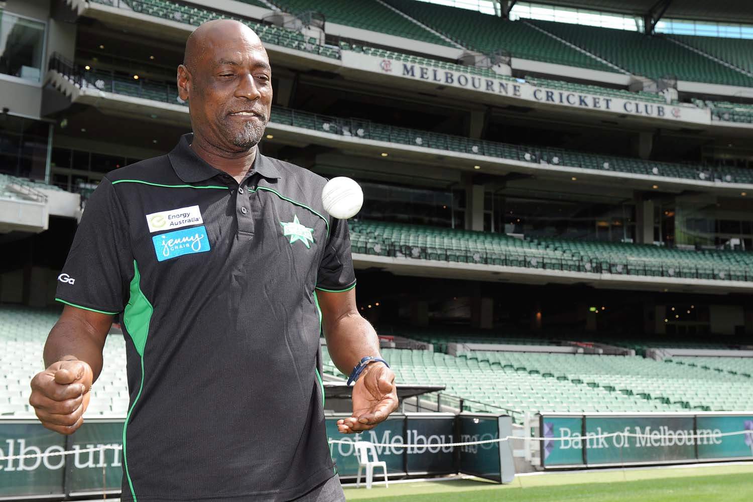 Melbourne signs another Star in Sir Viv - ABC News