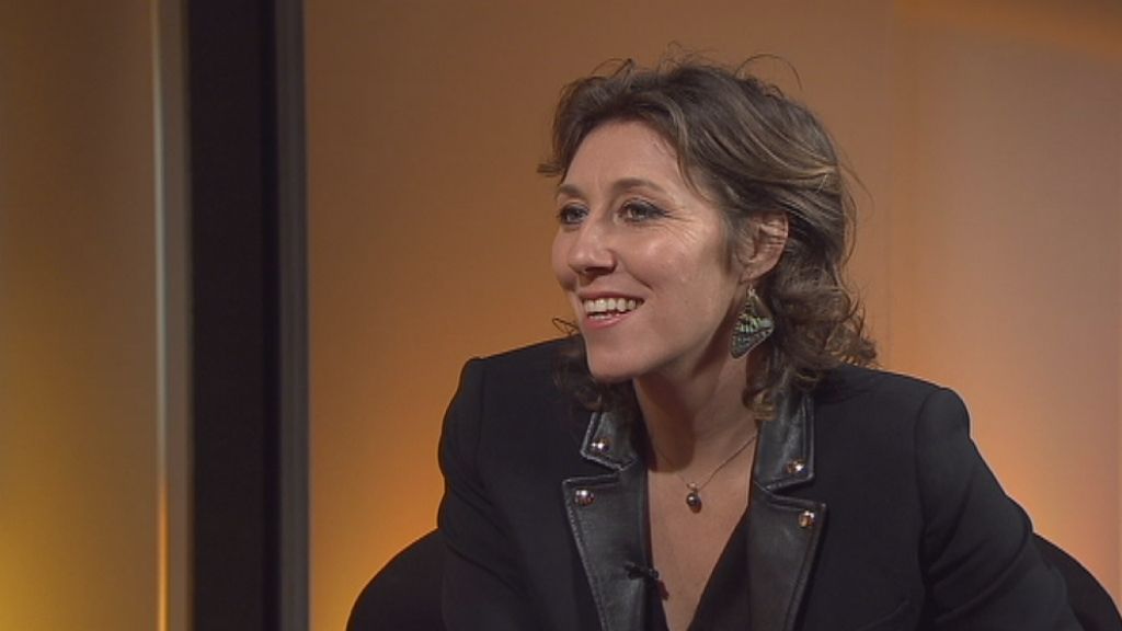 Folk singer Martha Wainwright talks about the family business - ABC News