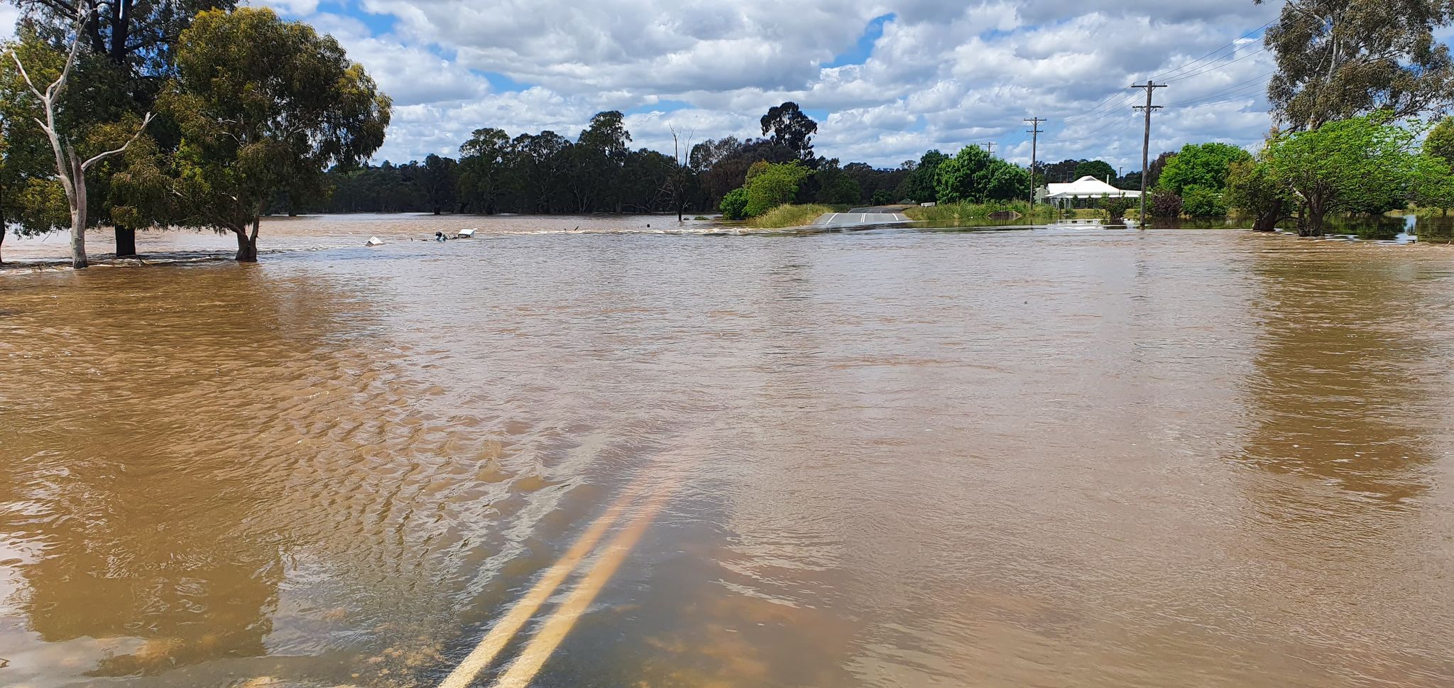 Wagga Wagga flooding continues, hundreds evacuated as Murrumbidgee ...