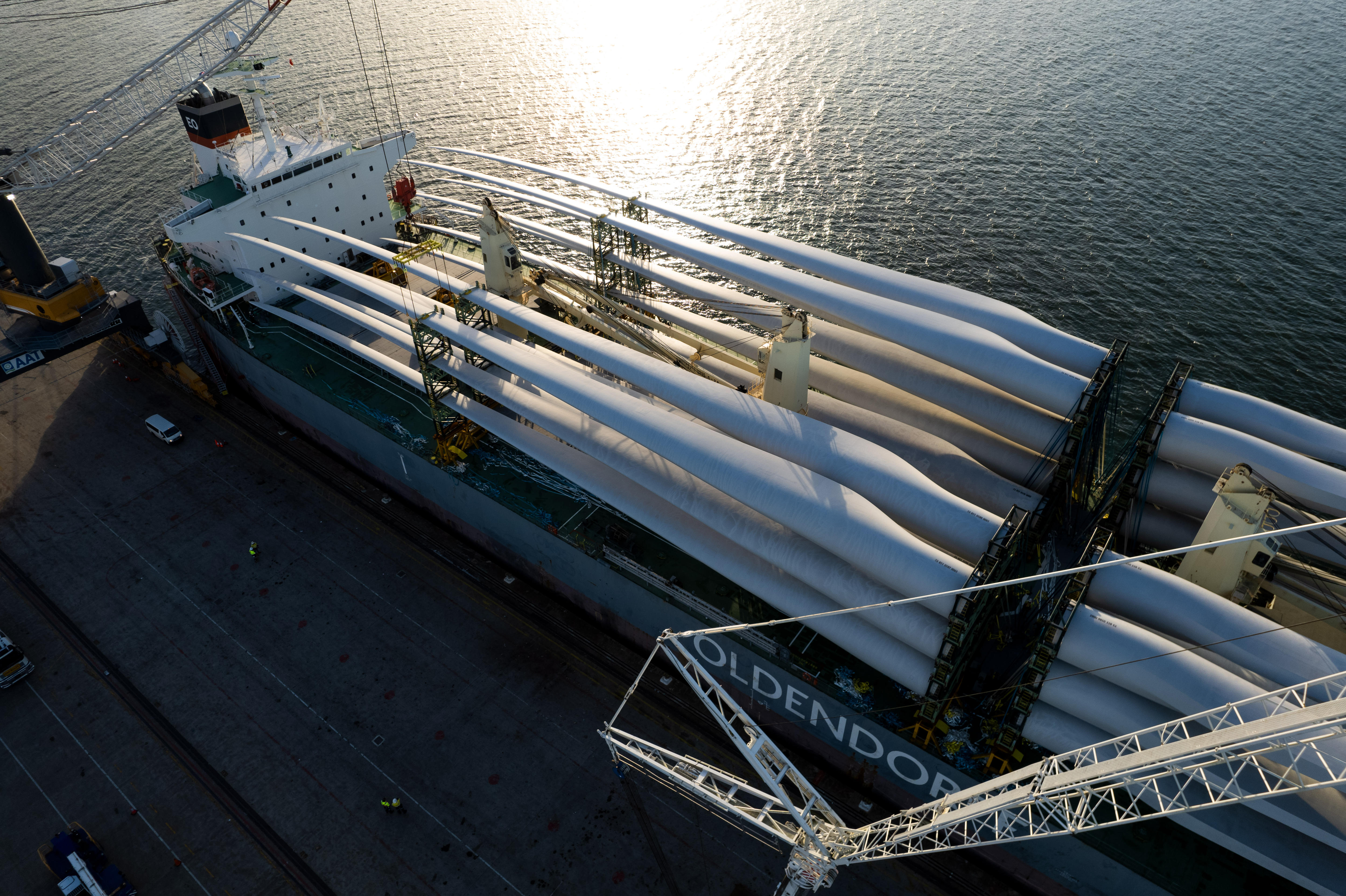 MacIntyre Wind Precinct to double in size, Queensland government ...