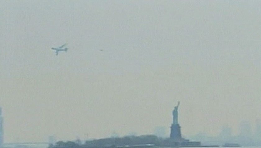 NYC panic as Obama 747 zooms overhead - ABC News