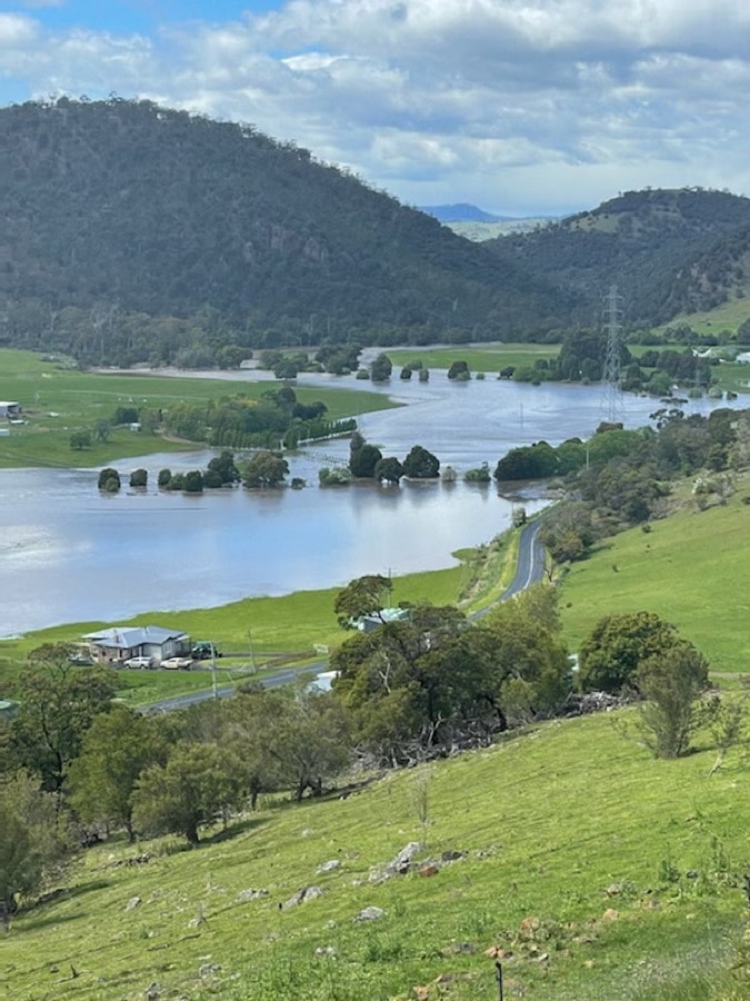 Farmers in southern Tasmania cleaning up after big weekend flooding ...