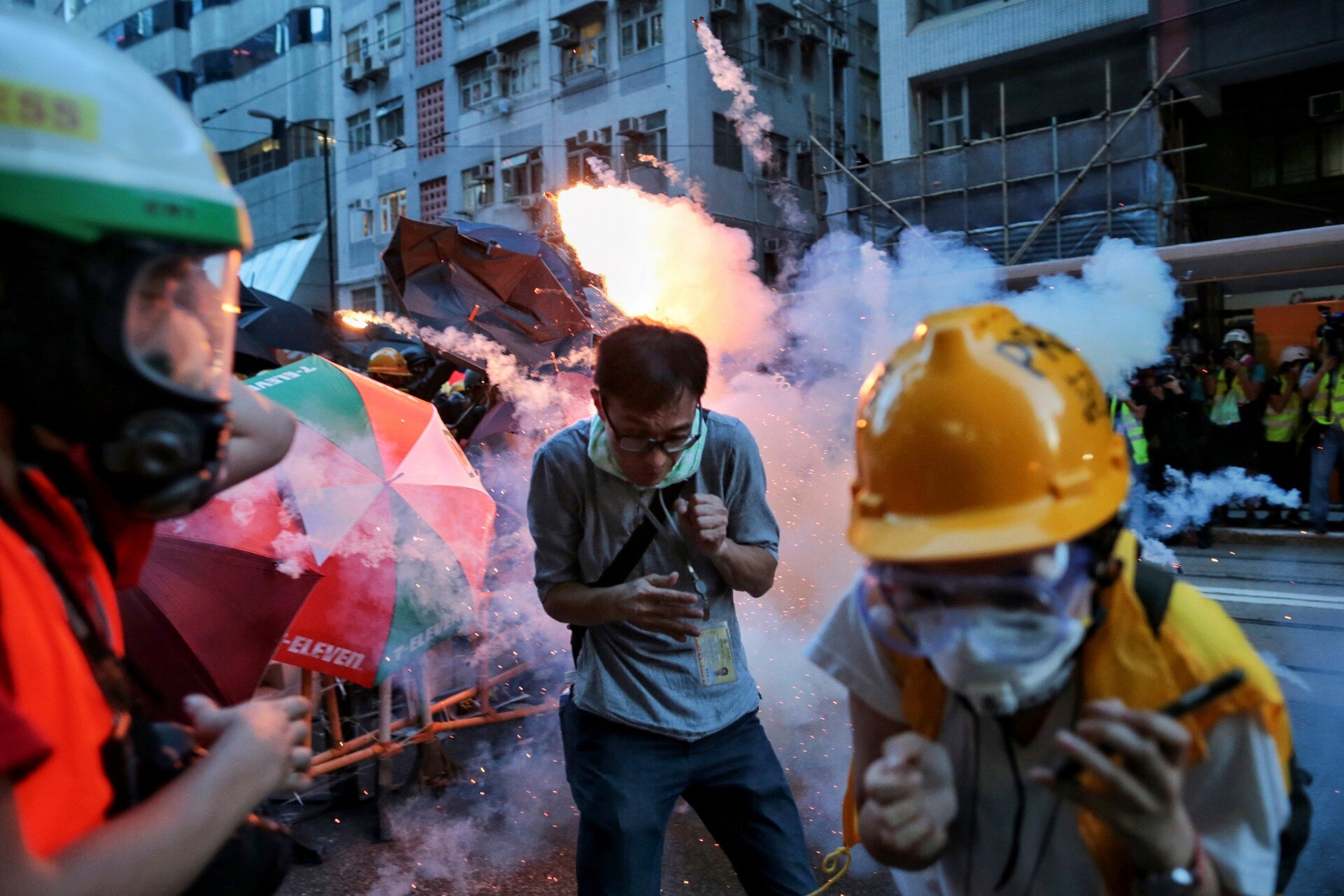 Beijing to respond to Hong Kong's escalating unrest after riot police ...