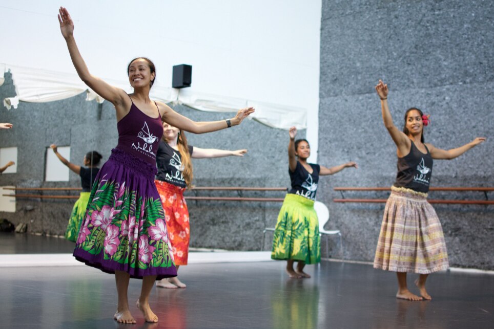 Hula keeps history alive for Hawaii's next generation - ABC News