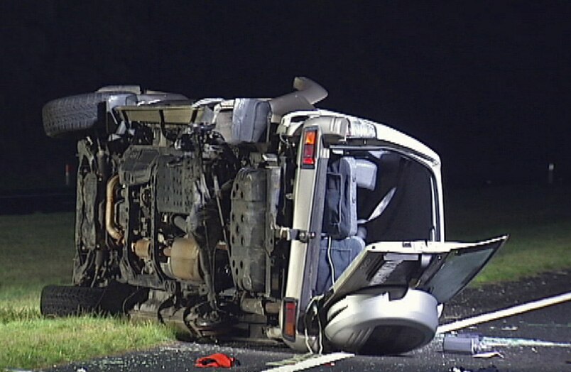 Two dead following roll-over on Calder Freeway, near Macedon - ABC News