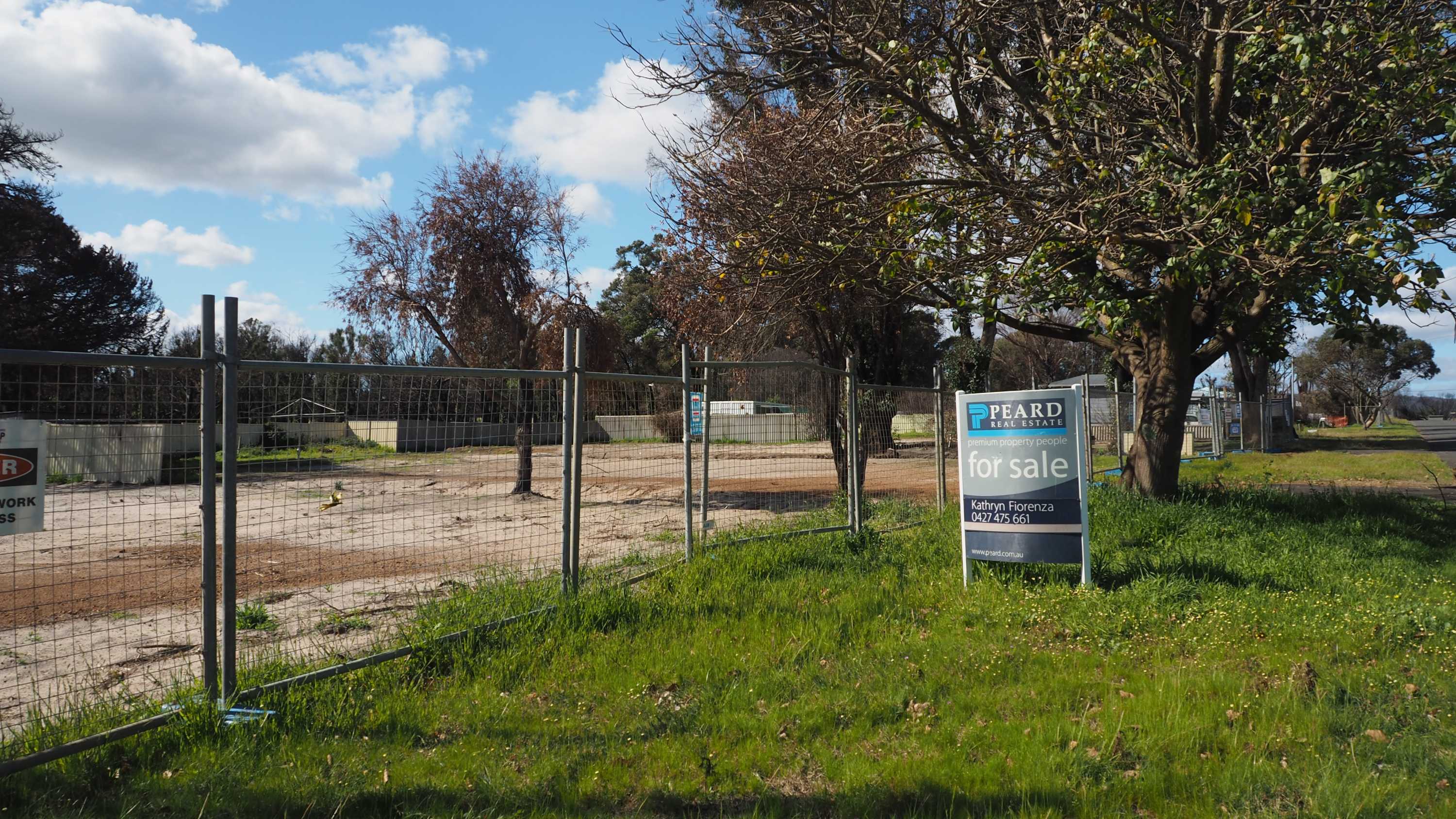 Roads into Yarloop reopen seven months after historic settlement ...