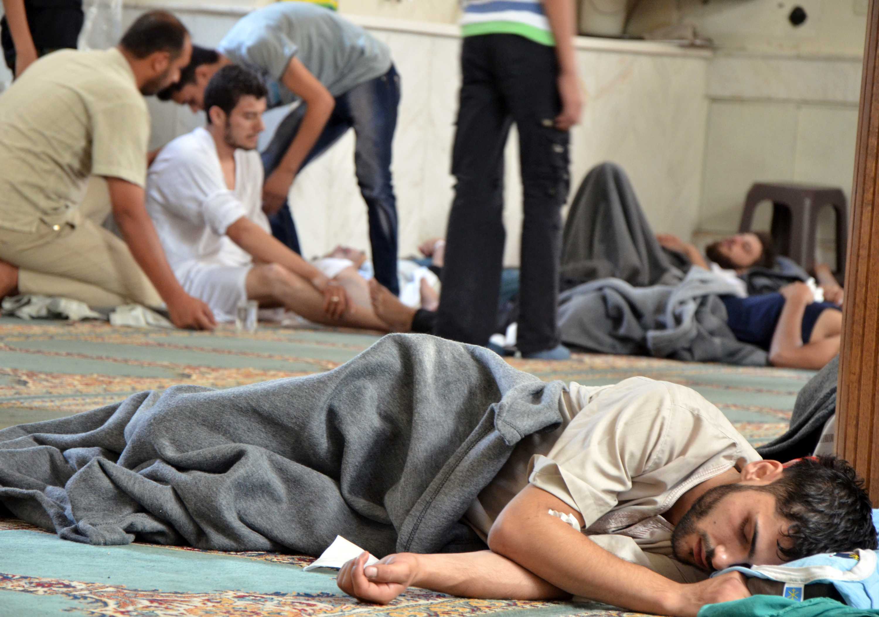 Syria, rebels deny using chemical weapons as NGO says 355 people died ...